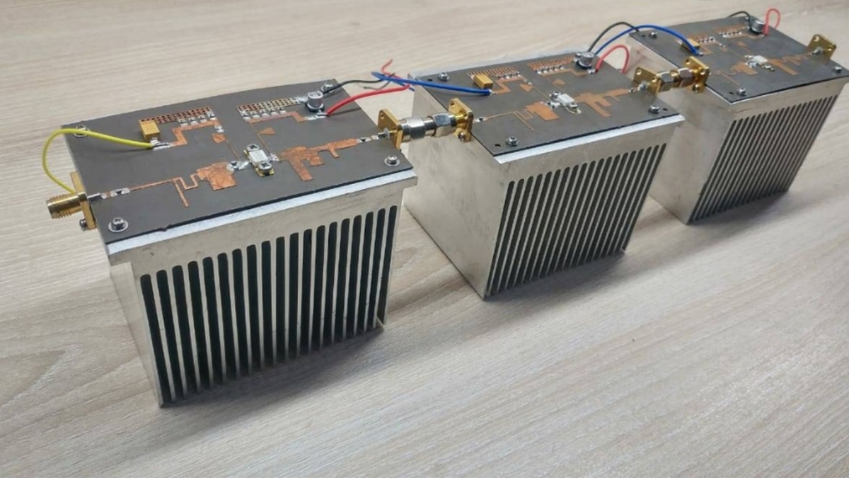 POWERING THE FUTURE GaN HEMT BASED WIDEBAND POWER AMPLIFIER_website cover POWERING THE FUTURE GaN HEMT BASED WIDEBAND POWER AMPLIFIER_website cover